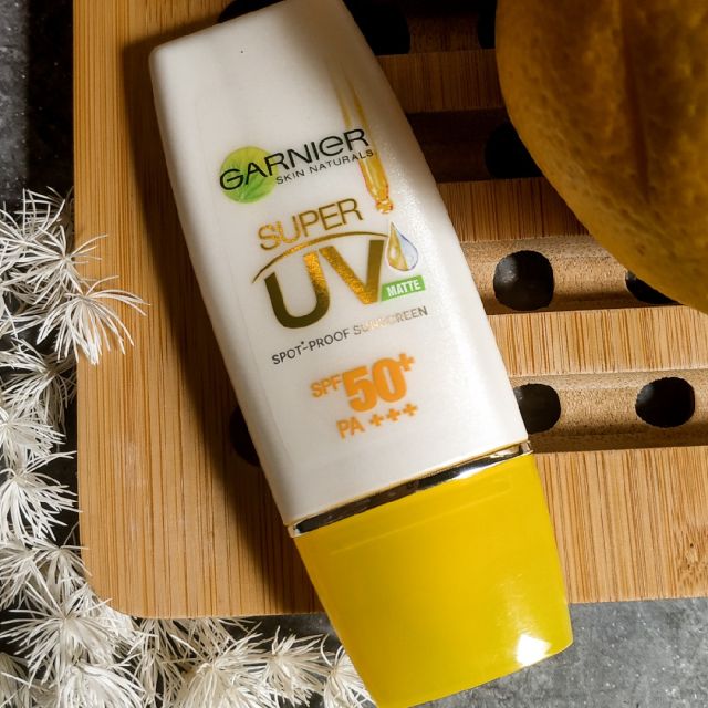 Garnier garnier super UV spf 50+/PA+++ - Review Female Daily