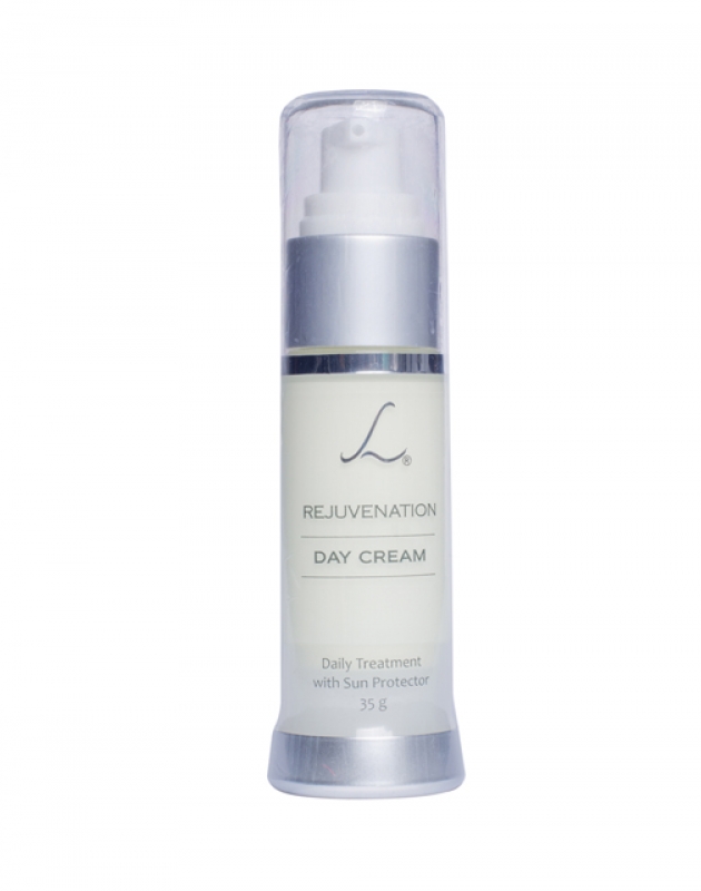 Larissa Rejuvenation Day Cream - Beauty Review