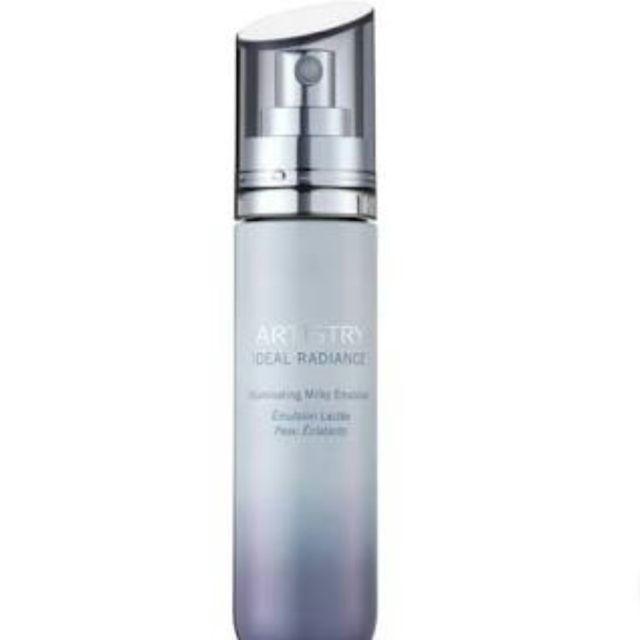 Artistry Ideal Radiance Illuminating Milky Emulsion - Beauty Review